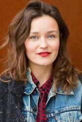 Julia Bol | ScreenTies